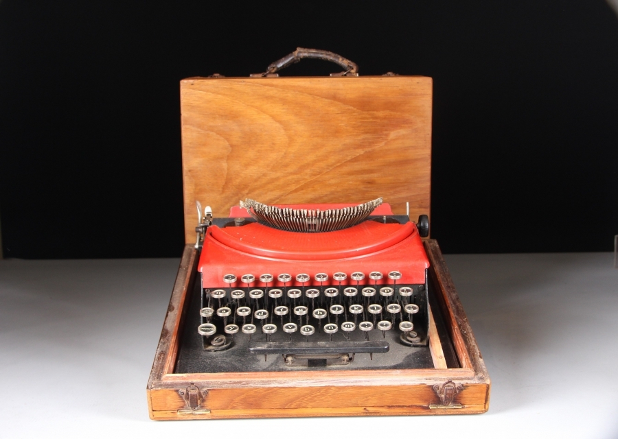 DAKTİLO 20. Yy.başı - 34 X 33 X 13 Cm. - Nev Müzayedecilik